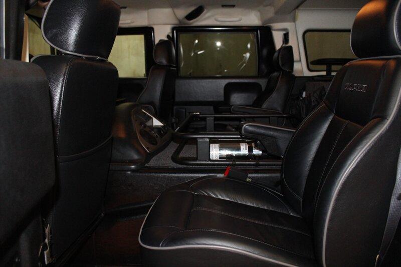 2006 Hummer H1 Alpha Interior
